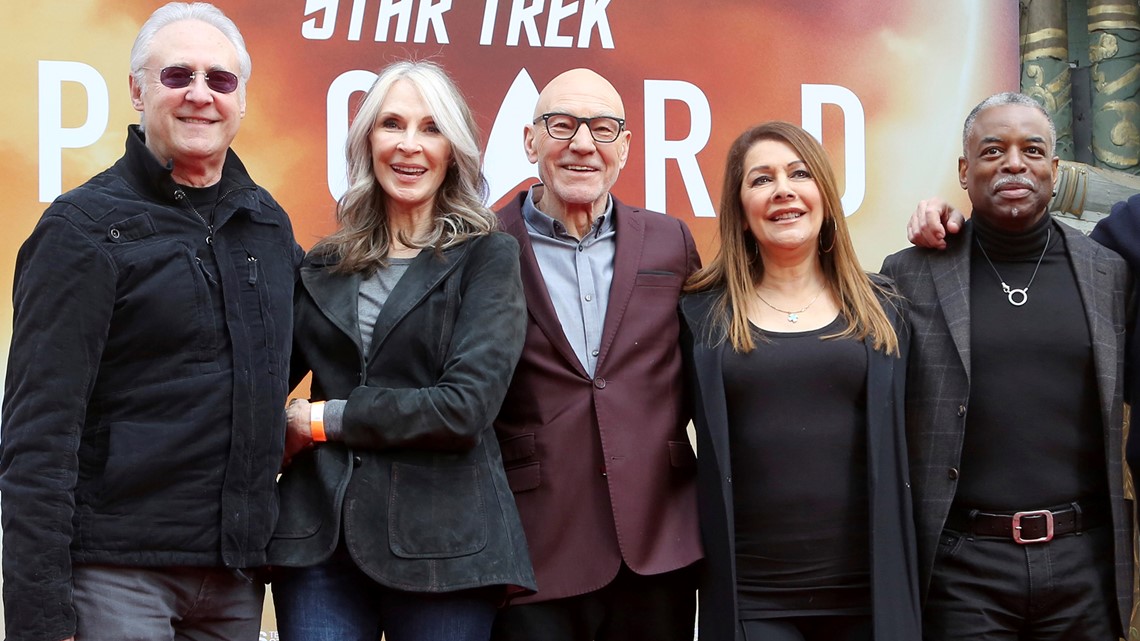 Coronavirus: 'Star Trek' cast reunites in social distancing photo ...
