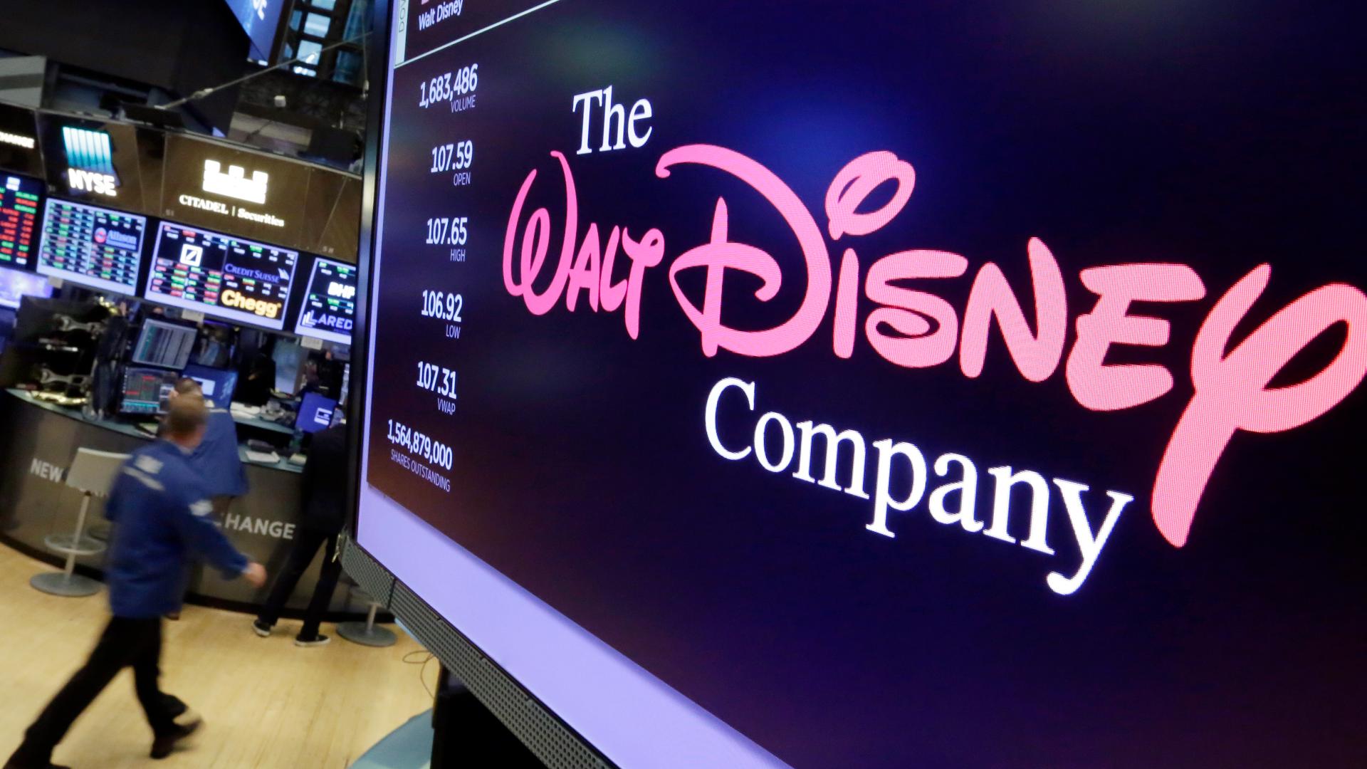 Club Penguin comeback? Game co-founder announces return to Disney ...