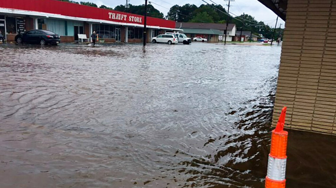 Heavy rain brings flooding across the Deep South | wcnc.com