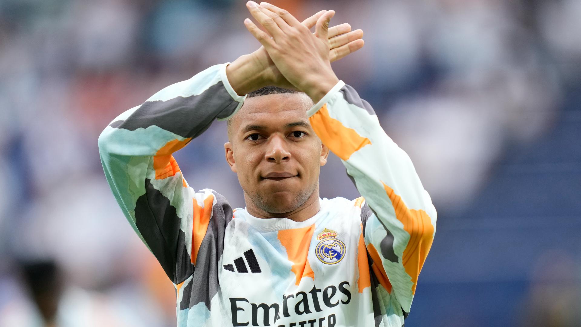 Edwin Peacock sworn in as Bokhari's City Council replacement | wcnc.com