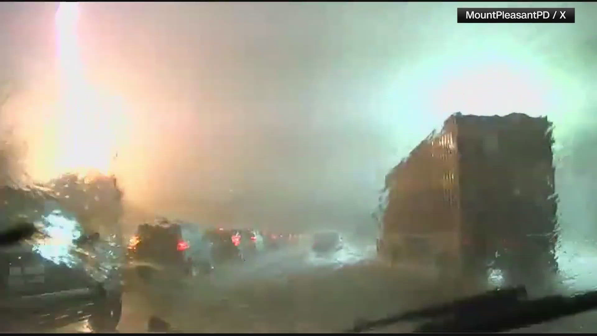 Dashcam catches lightning strike that caused power outage in SC | wcnc.com