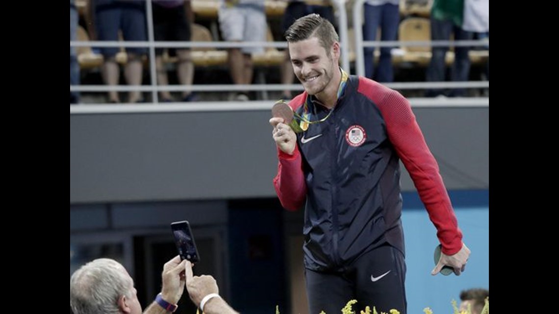 David Boudia wins bronze in 10-meter platform diving | wcnc.com