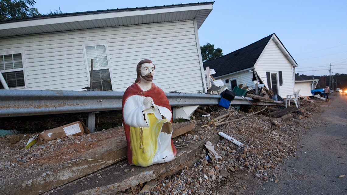 Donor Pays For Funerals Of 20 Middle Tennessee Flooding