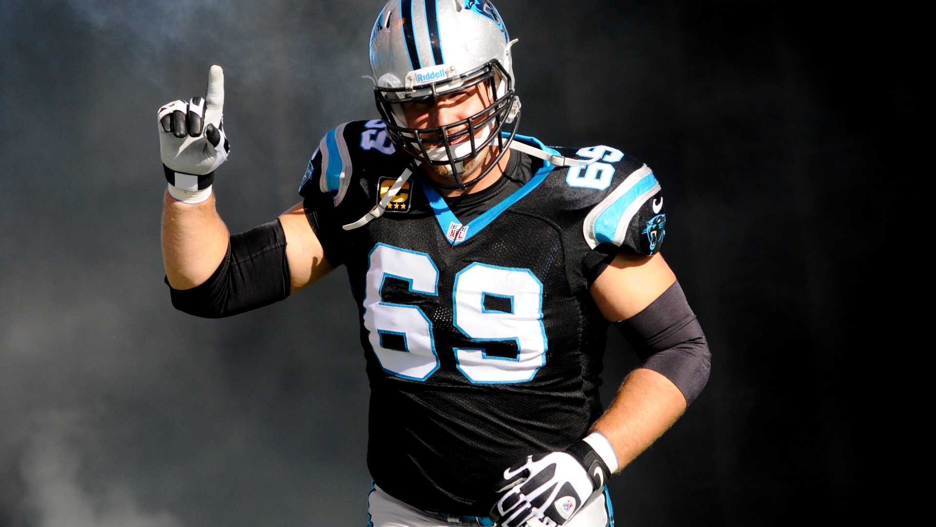 Panthers players nominated for Pro Football Hall of Fame | wcnc.com