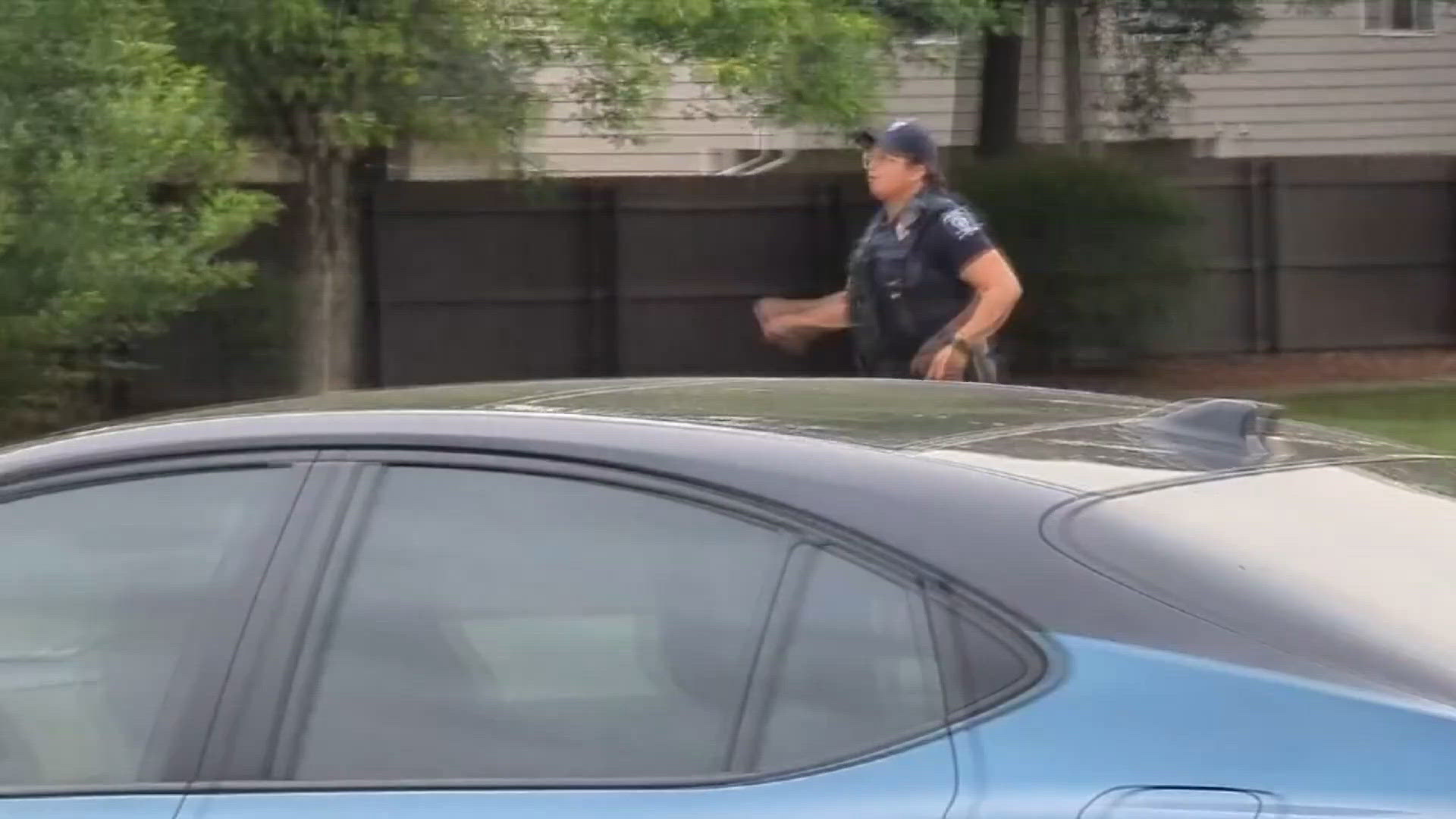 Police chase man on foot in south Charlotte, witnesses say | wcnc.com