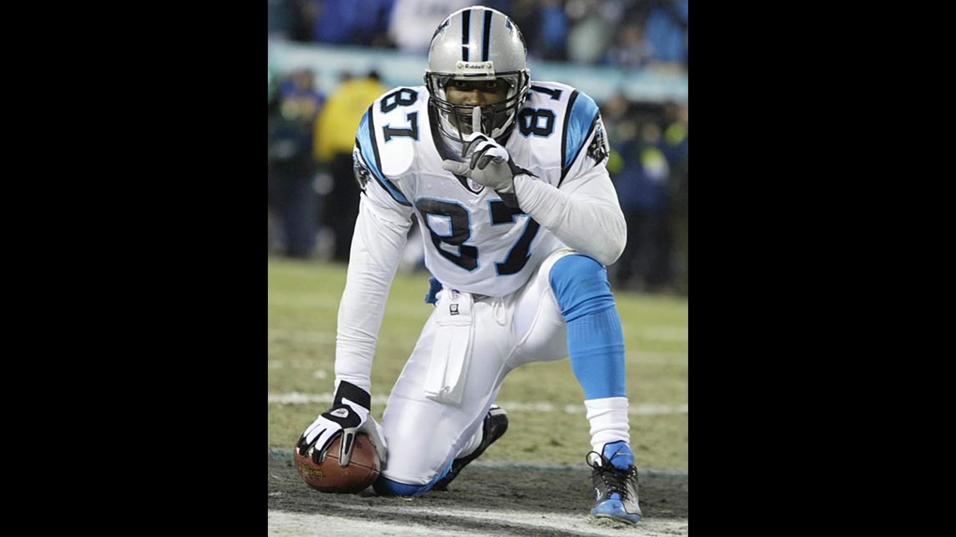 Panthers players nominated for Pro Football Hall of Fame | wcnc.com