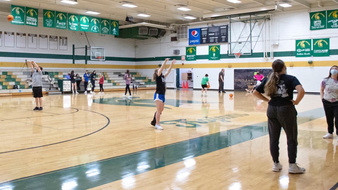 Bandys High School holds Shoot-A-Thon for alumna battling cancer | wcnc.com