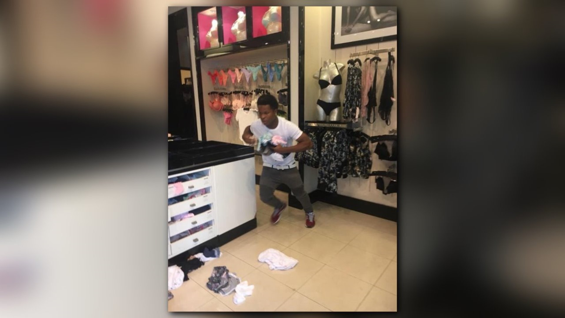 CMPD investigates robbery at Victoria's Secret in Blakeney Village ...