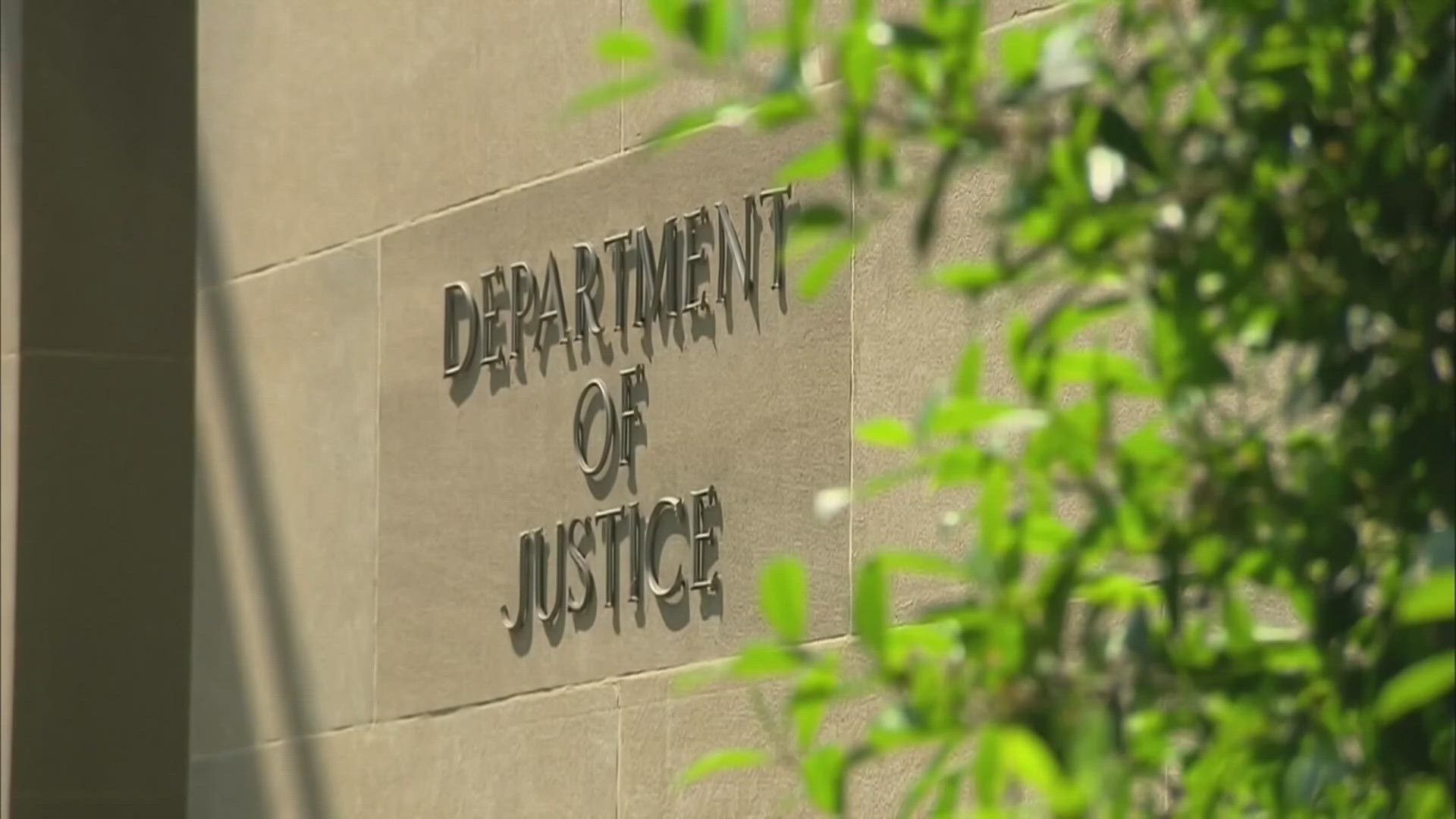 DOJ probes Gov. Tim Walz, Mayor Jacob Frey over immigration enforcement ...