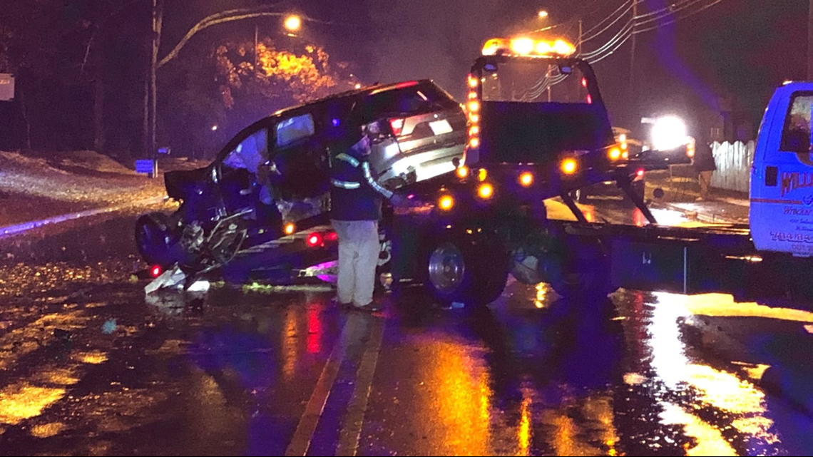 Monroe Road re-opened after car strikes tree | wcnc.com