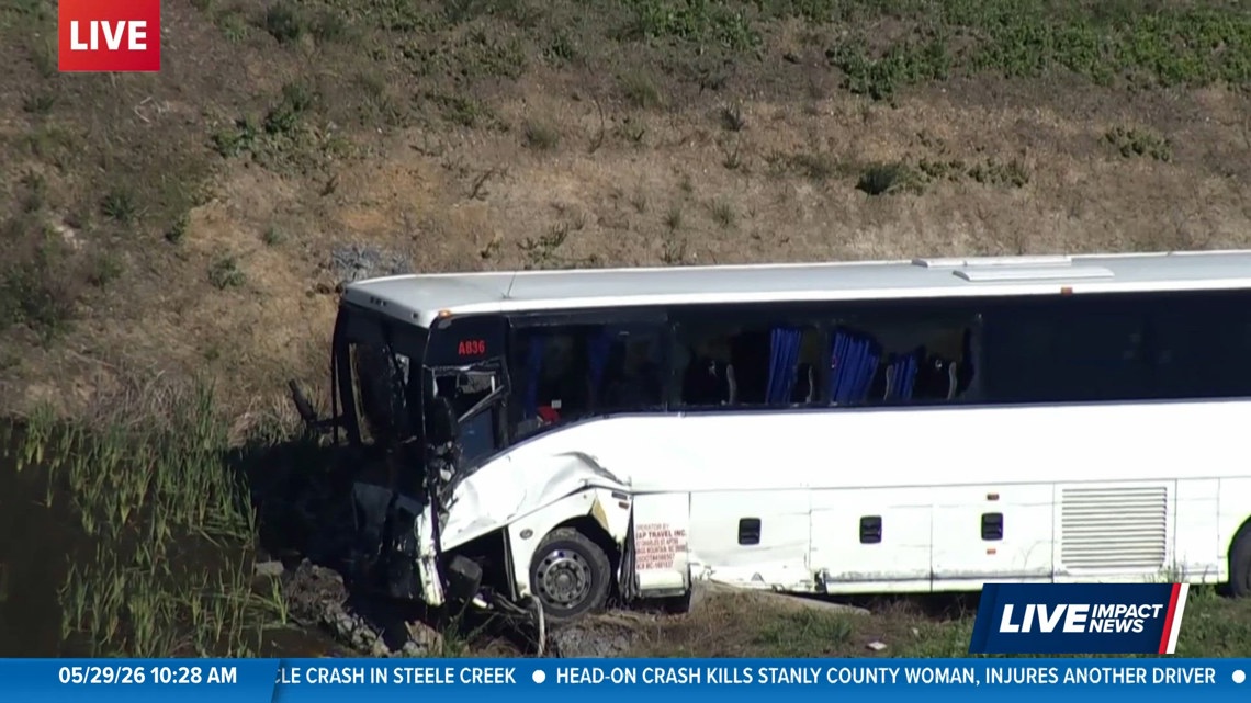 5 killed, 34 hurt in tour bus crash on I-95 | wcnc.com
