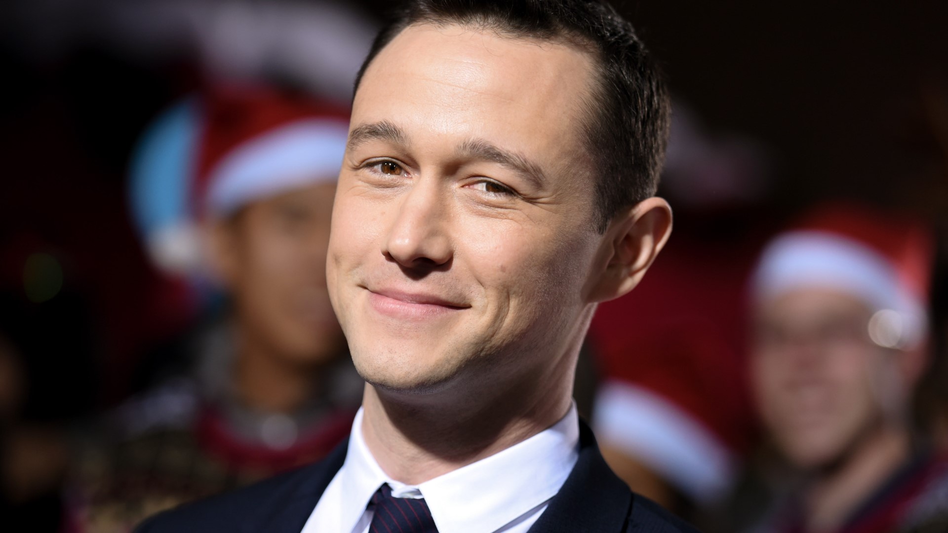Actor Joseph Gordon-Levitt looking photos of NC from residents | wcnc.com