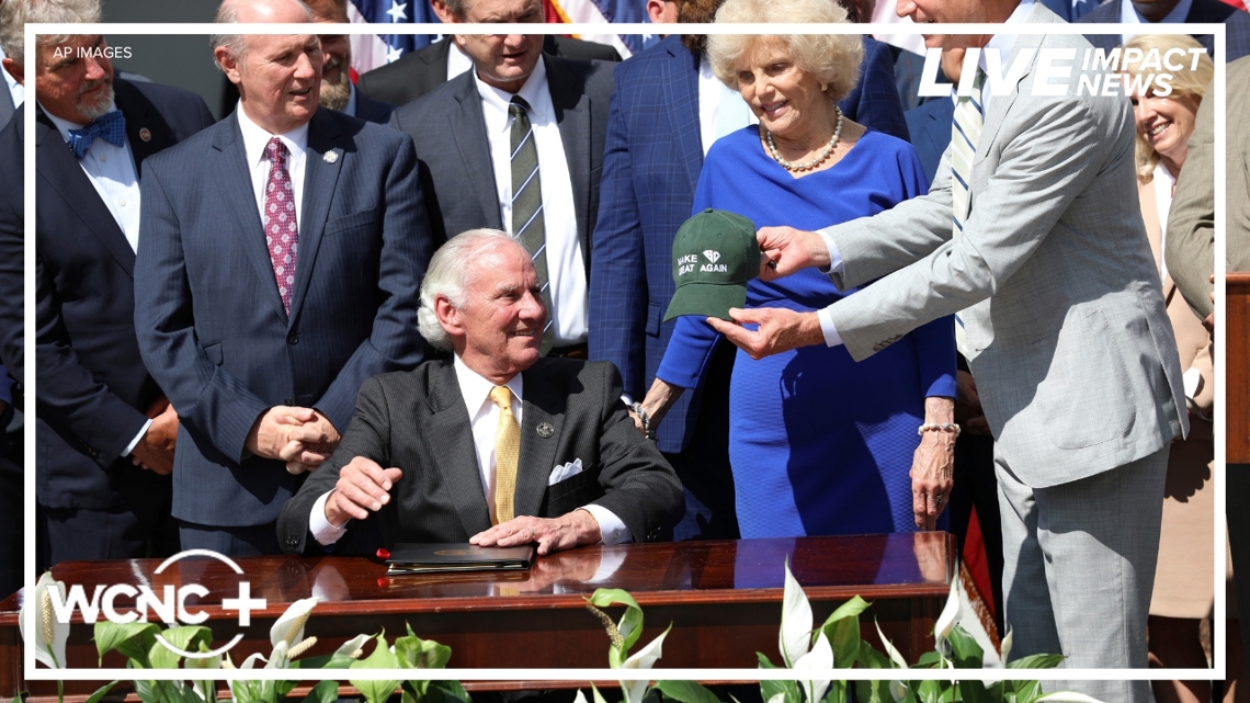 SC Gov. McMaster signs energy bill | wcnc.com