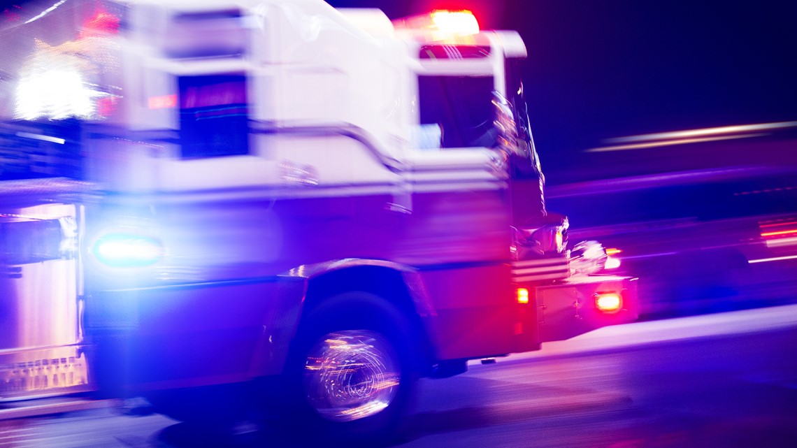 Firefighters responding to building fire in west Charlotte | wcnc.com