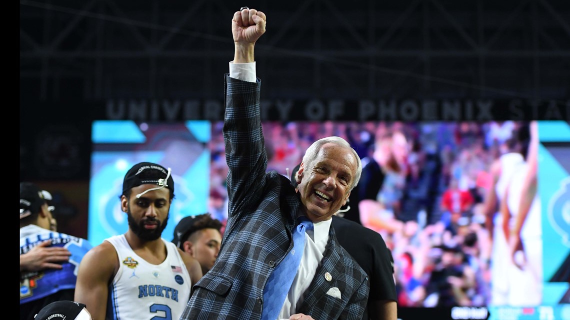 UNC basketball coach Roy Williams announces retirement | wcnc.com