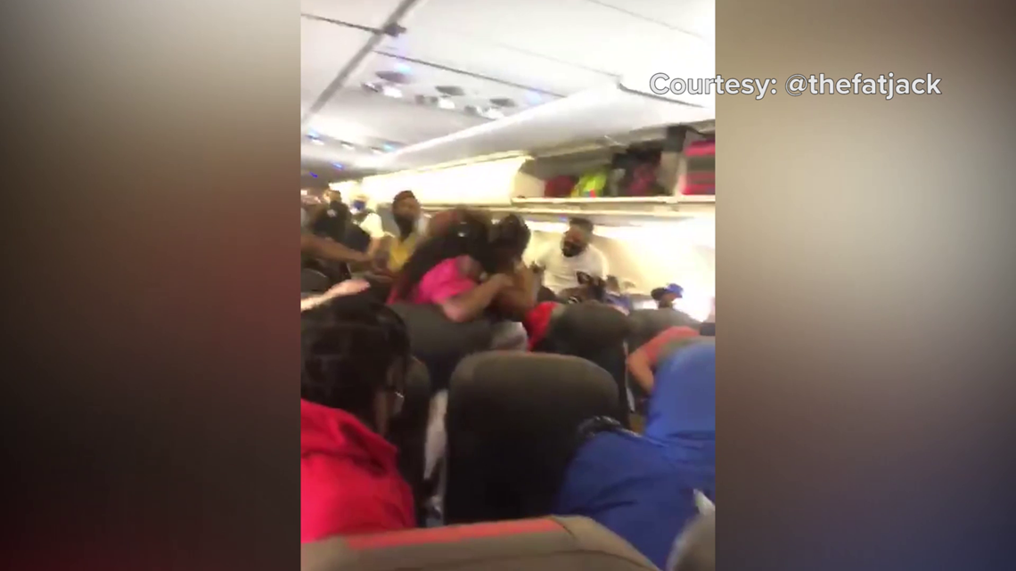 American Airlines passengers get in fight over face mask | wcnc.com