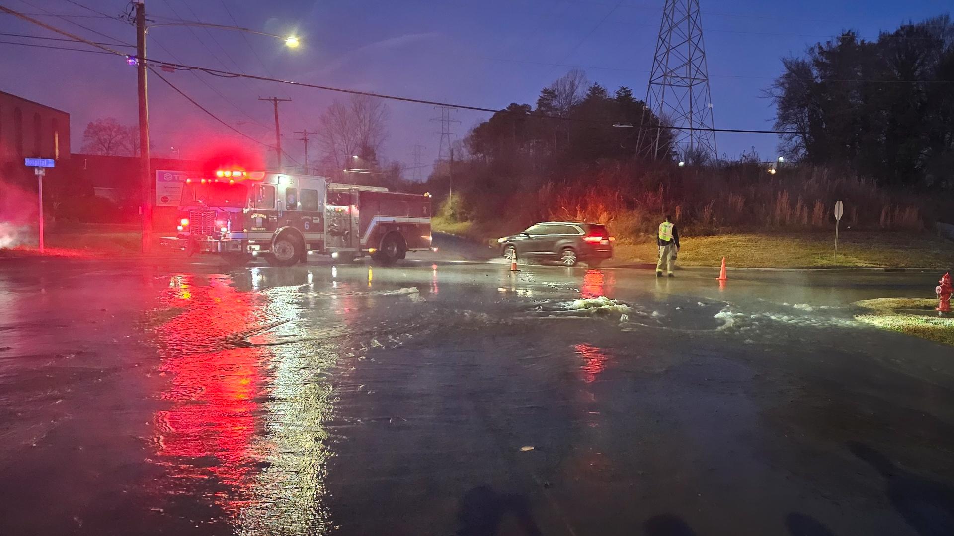 Gastonia water main break causes traffic changes, Monday morning | wcnc.com