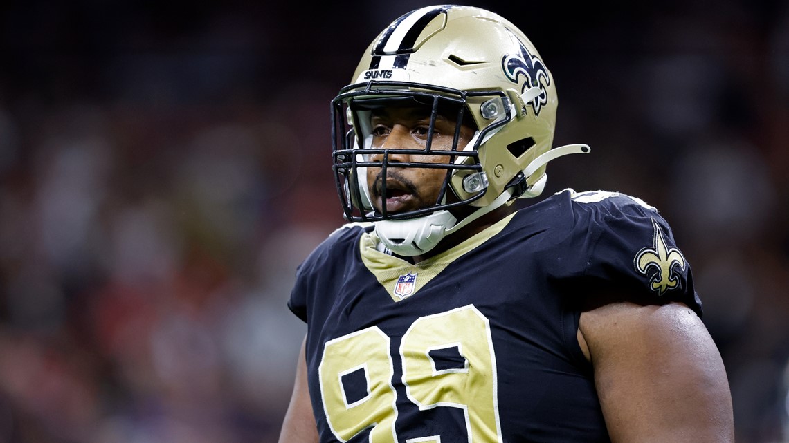 Carolina Panthers sign DT Shy Tuttle to 3-year contract | wcnc.com