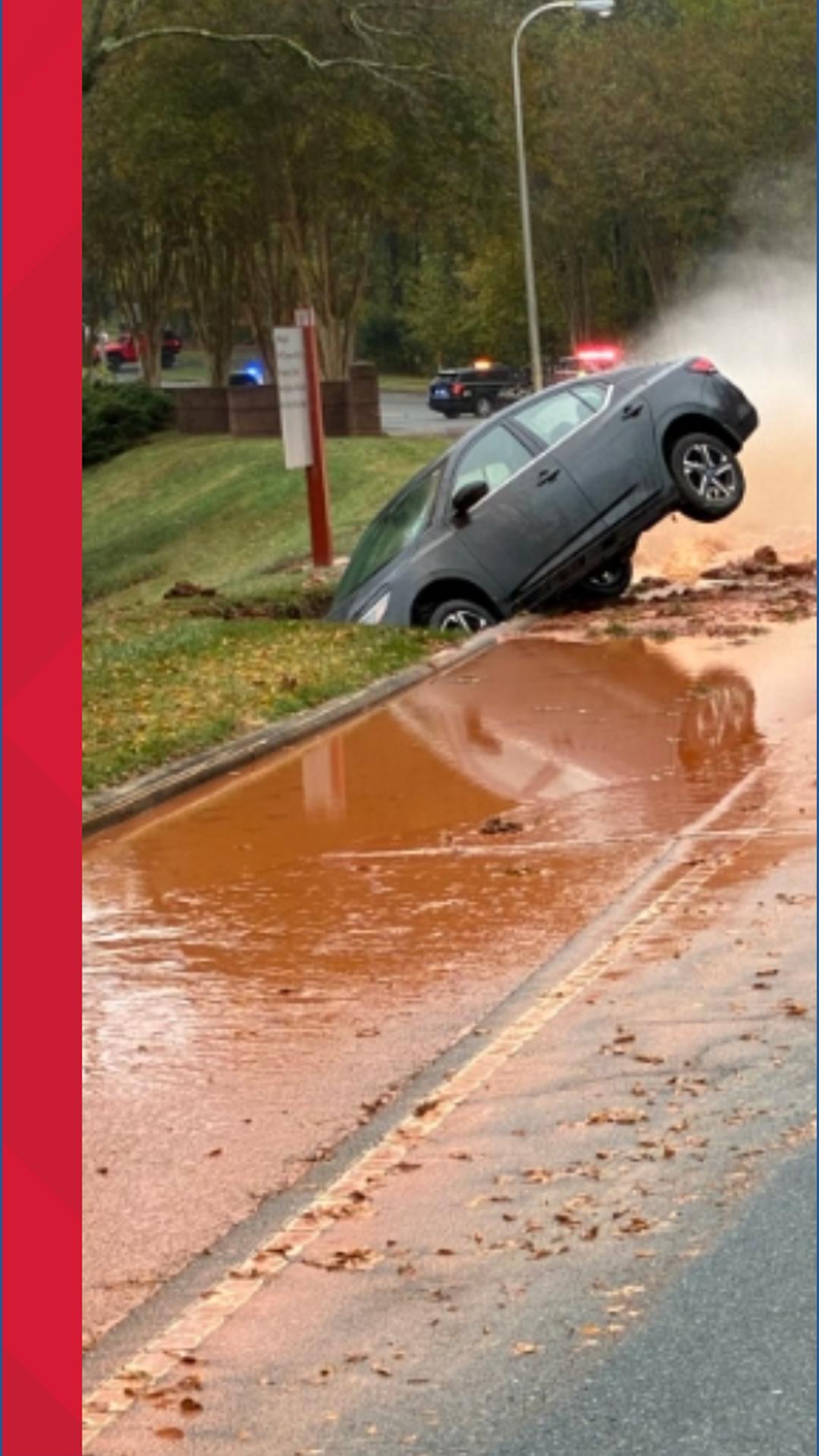 Crash into fire hydrant shuts down Huntersville roads | wcnc.com
