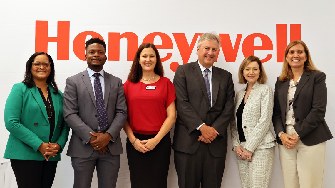 Honeywell announces STEM Scholars Academy for CPCC | wcnc.com