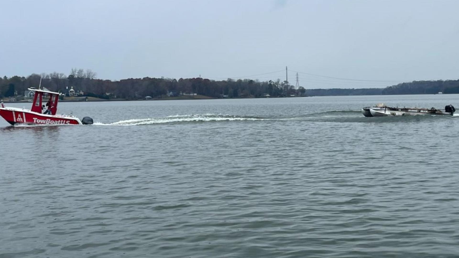 Smoke from Lake Wylie marina fire carried over Charlotte | wcnc.com