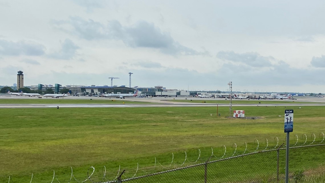 Overlook at Charlotte Douglas Airport closing for construction | wcnc.com