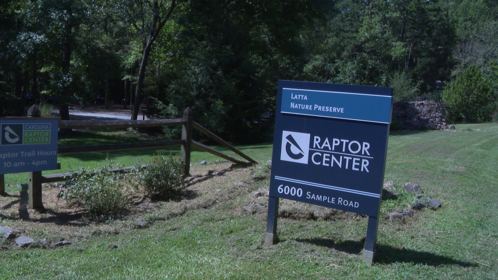 Going behind-the-scenes at the Carolina Raptor Center | wcnc.com