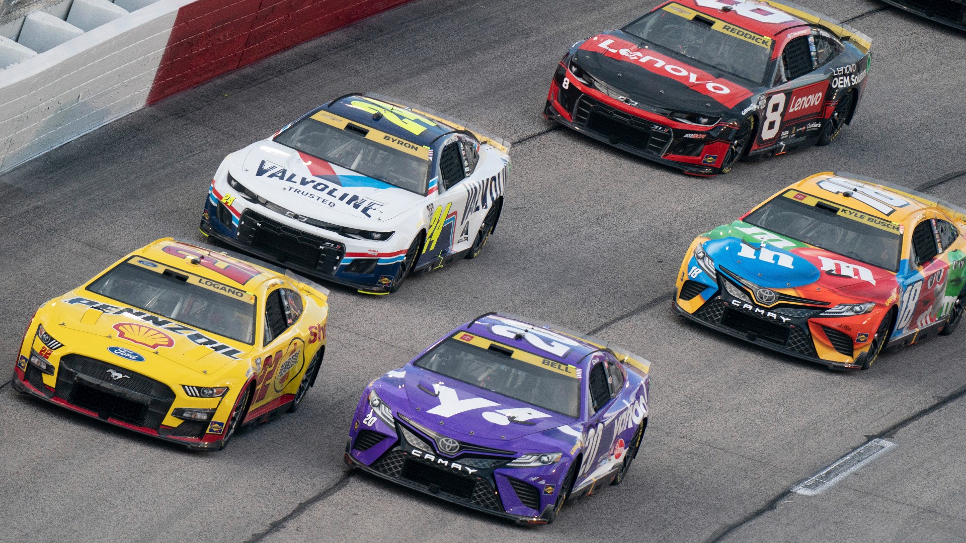 Erik Jones wins NASCAR race at Darlington | wcnc.com
