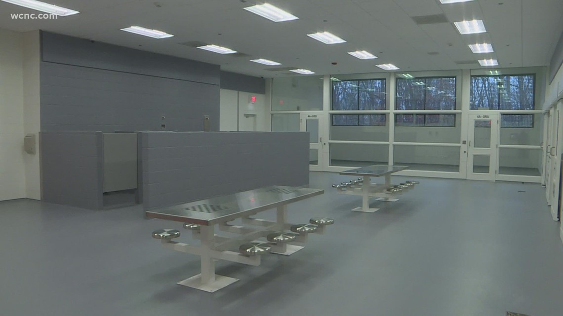 Nonprofits offer help for former inmates re-entering society | wcnc.com