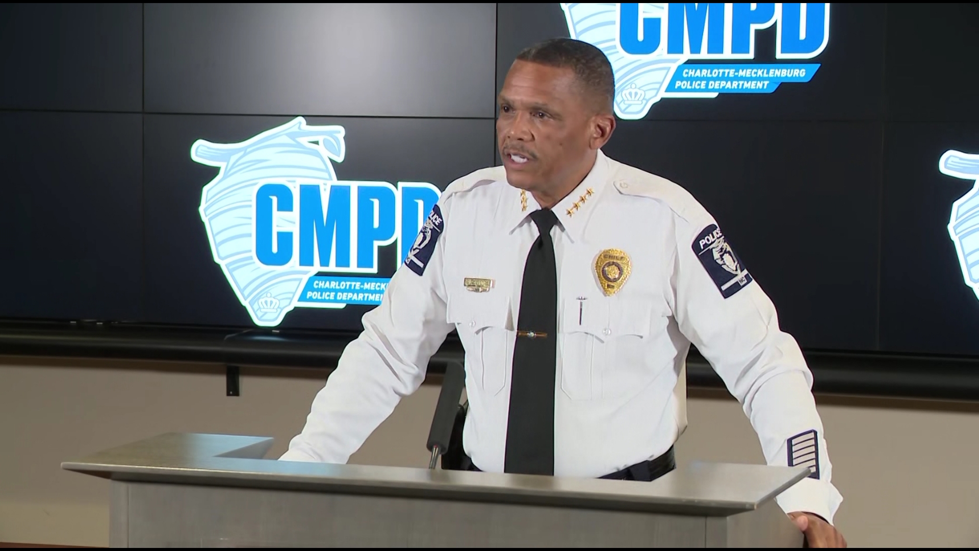 Only 1 shooter, no friendly fire in fatal police ambush: CMPD | wcnc.com