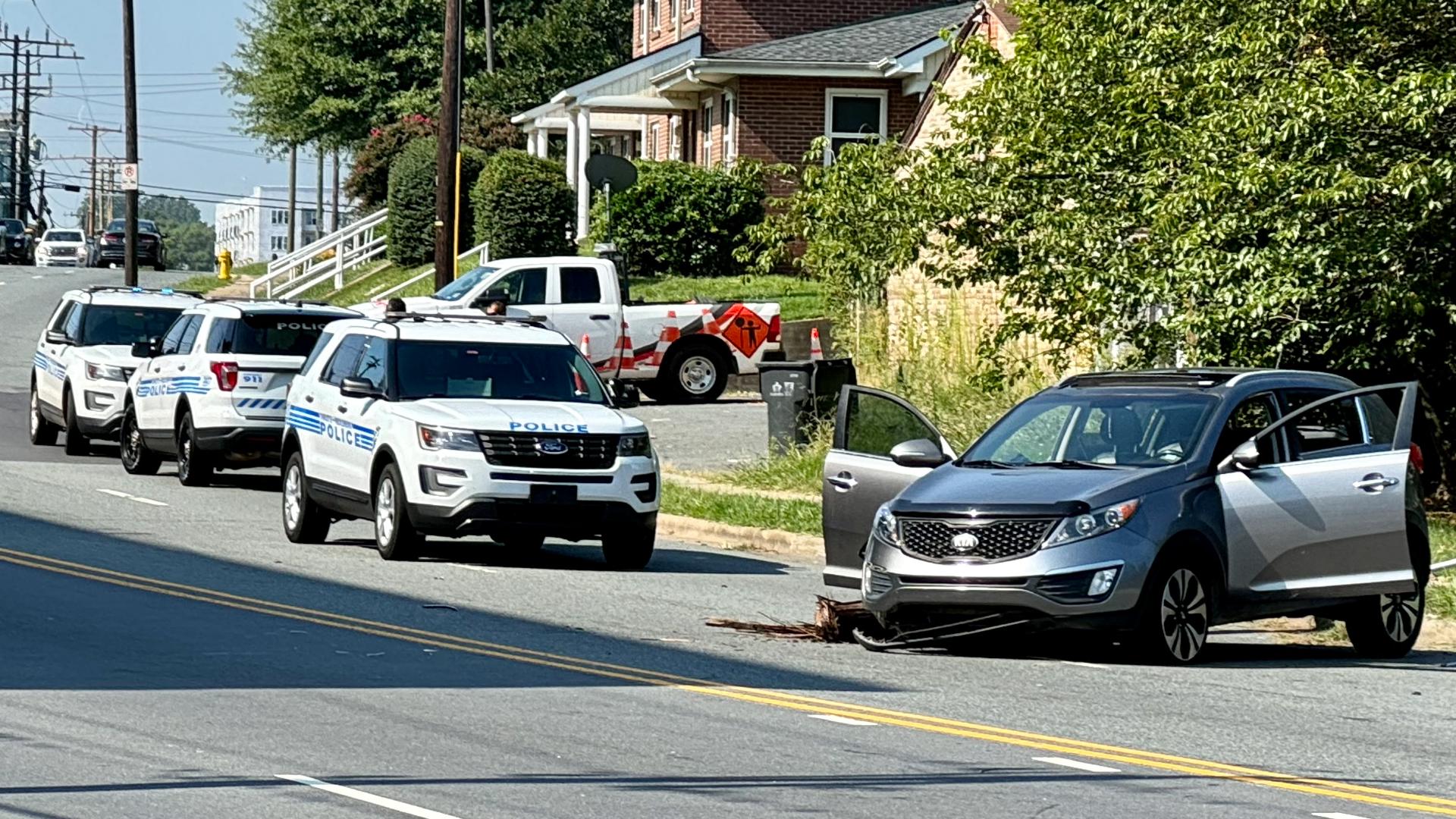 CMPD investigating crash on South Tryon Street | wcnc.com