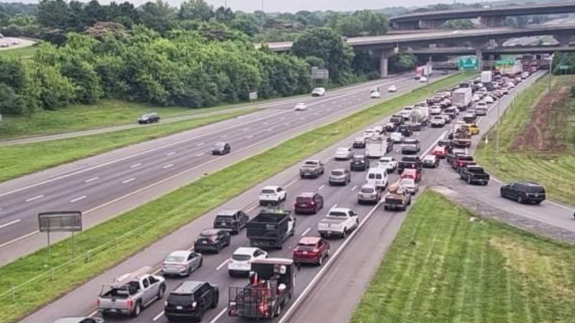 Crashes causes miles-long backups on I-77 in Charlotte | wcnc.com