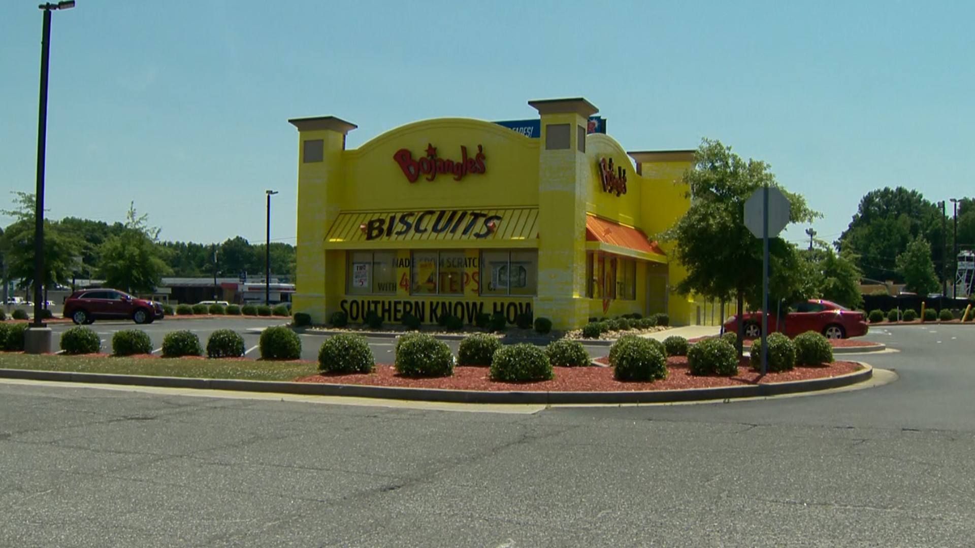 Bright yellow Bojangles violates Charlotte city code | wcnc.com