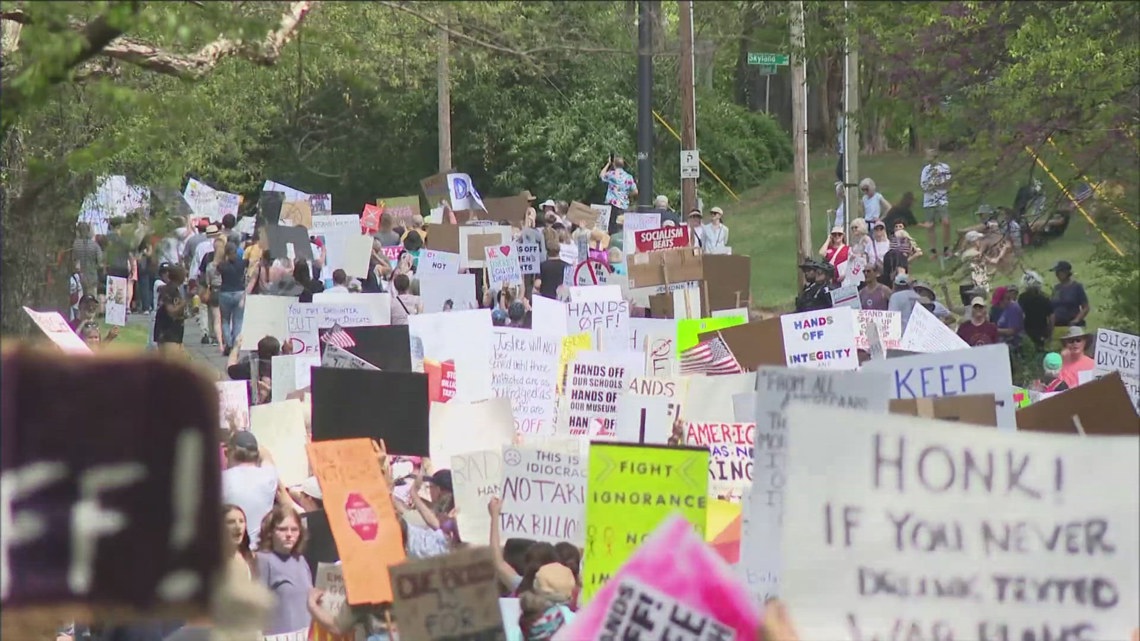 Protest in Huntersville condemns Trump policies | wcnc.com