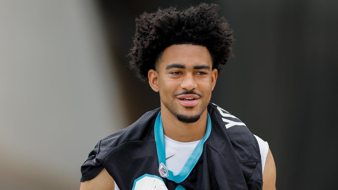 Bryce Young raises mental health awareness | wcnc.com