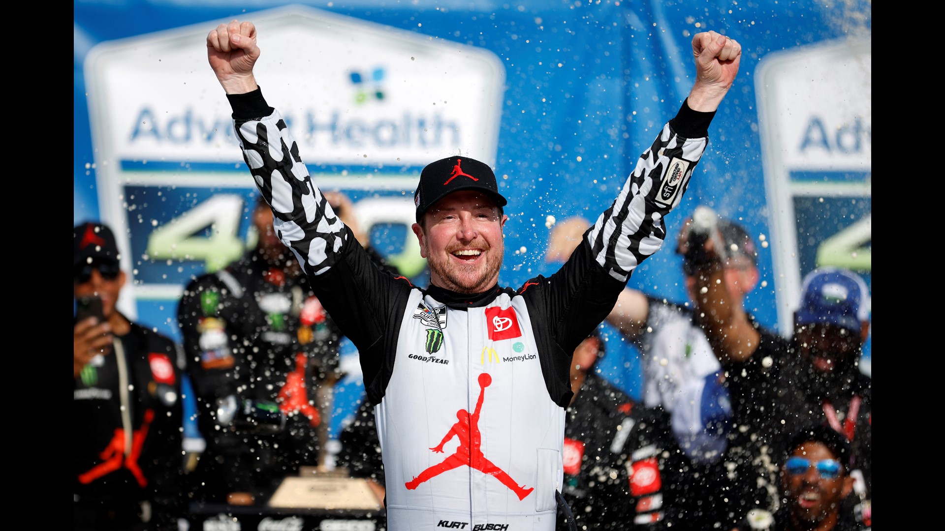 Kurt Busch wins in Kansas | wcnc.com