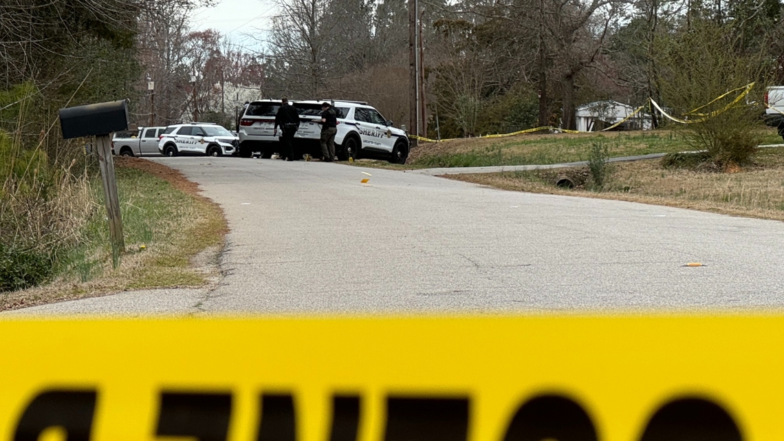 Woman shot by suspect in Lancaster police shootout dies | wcnc.com