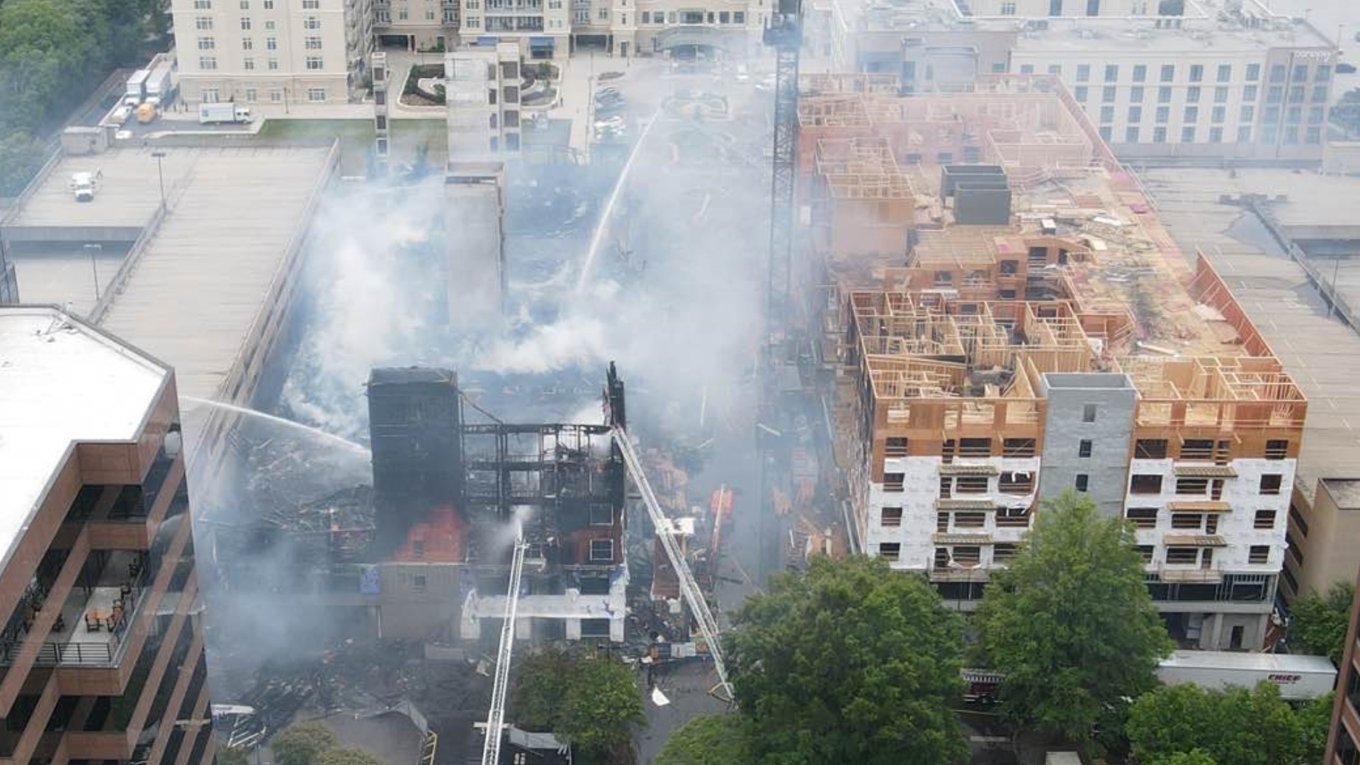 Massive fire in South Park area of Charlotte | wcnc.com
