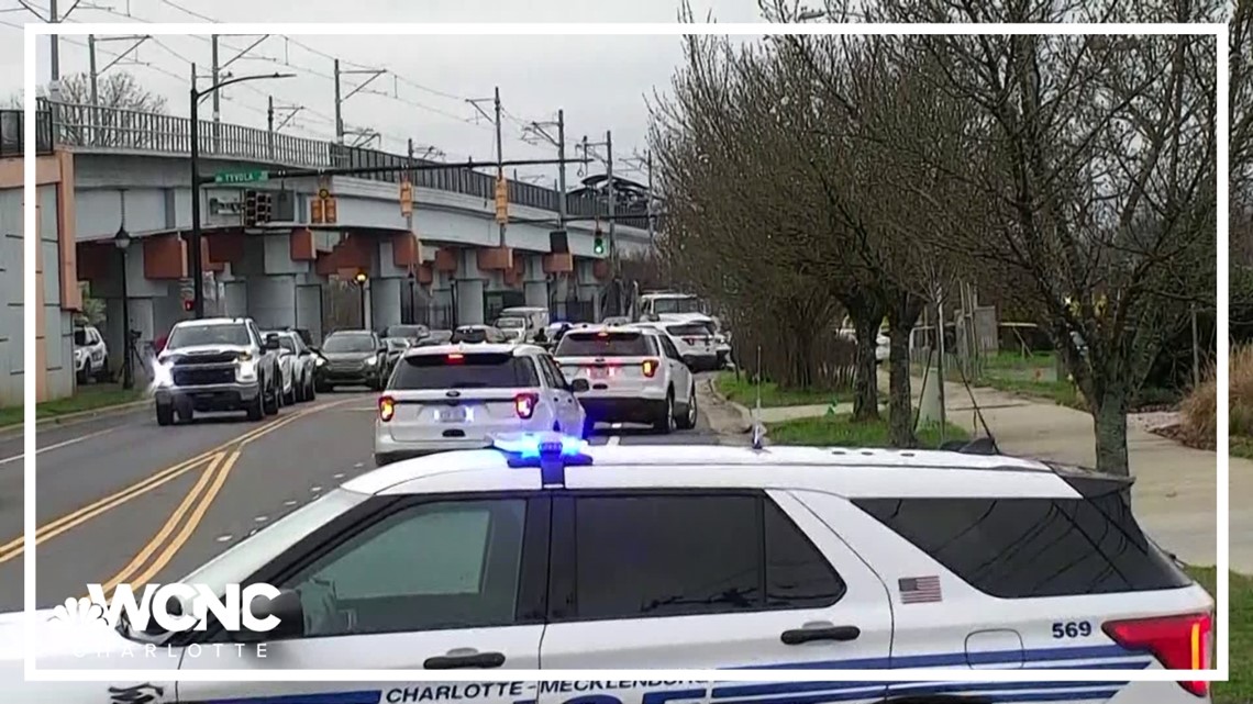 2 South Mecklenburg HS students killed in crash | wcnc.com
