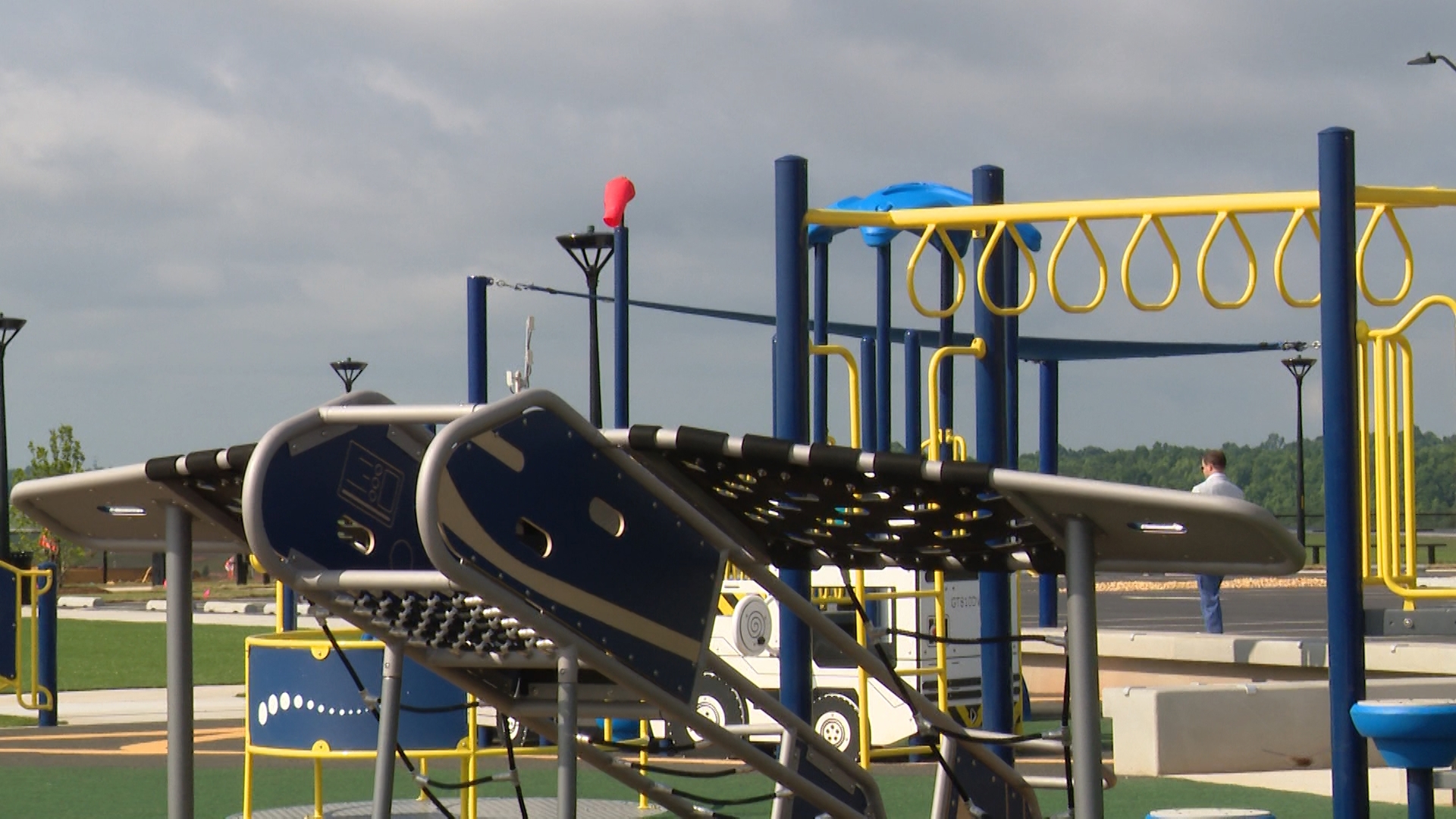 PHOTOS: Charlotte's new airport overlook park | wcnc.com