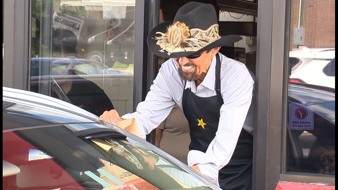 Richard Petty gives 'The Bird' at Hardee's in Harrisburg | wcnc.com
