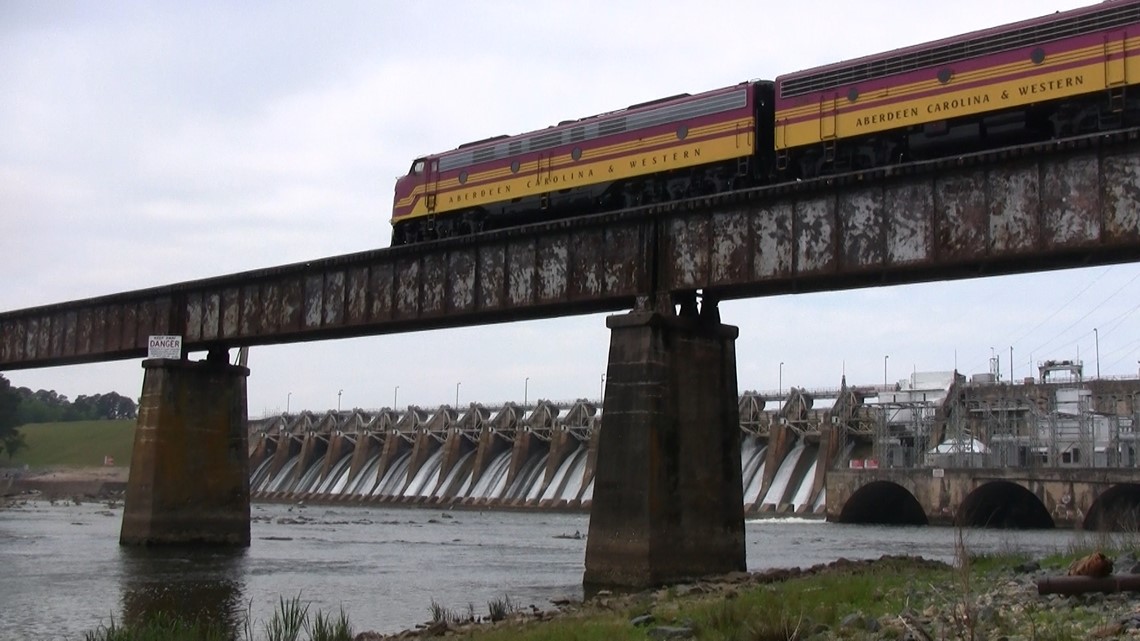 Aberdeen Carolina & Western debuts new engine for NoDa Express | wcnc.com