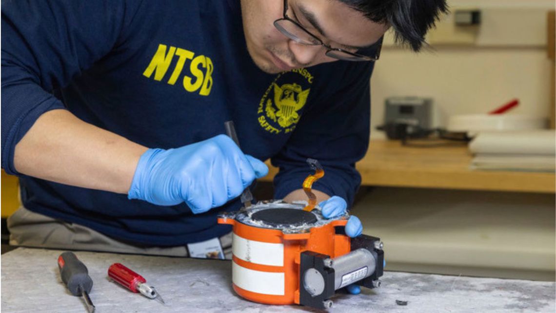 What is a black box on a plane? VERIFY | wcnc.com