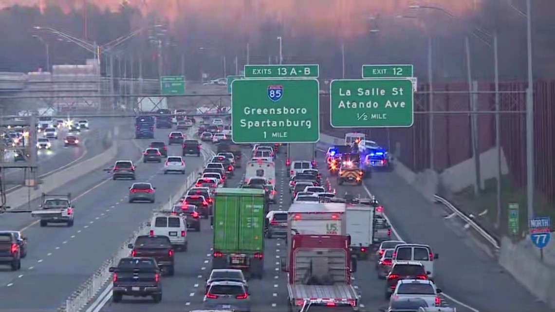 Bus involved in crash on I-77 northbound in Charlotte | wcnc.com