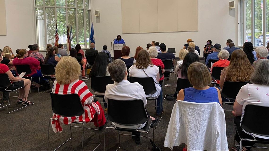 Charlotte-area immigrants become citizens on 4th of July | wcnc.com