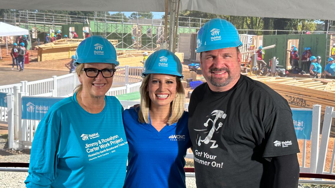 Garth Brooks leads Habitat for Humanity project in Charlotte, NC | wcnc.com