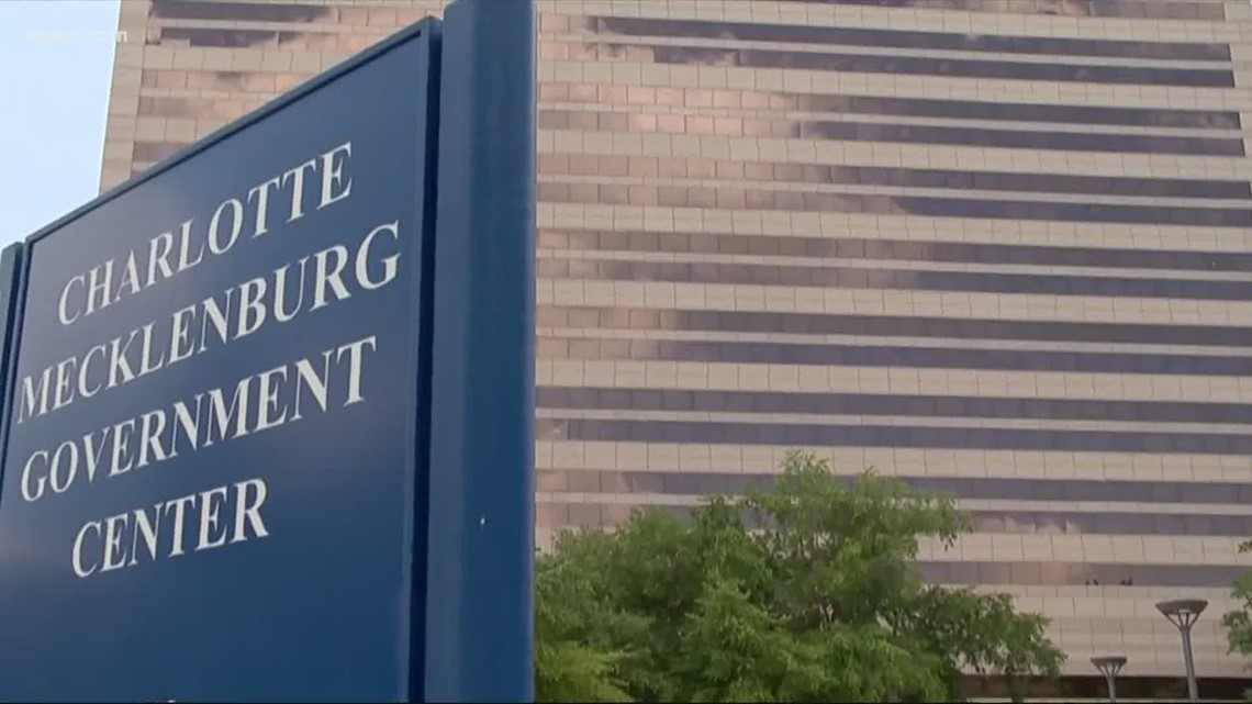 Final applicants named for Mecklenburg County Commissioners seat | wcnc.com
