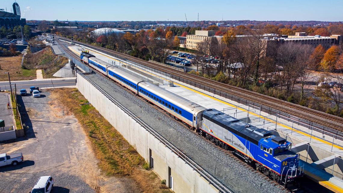 Charlotte's Gateway Station sees arrival of first test train | wcnc.com