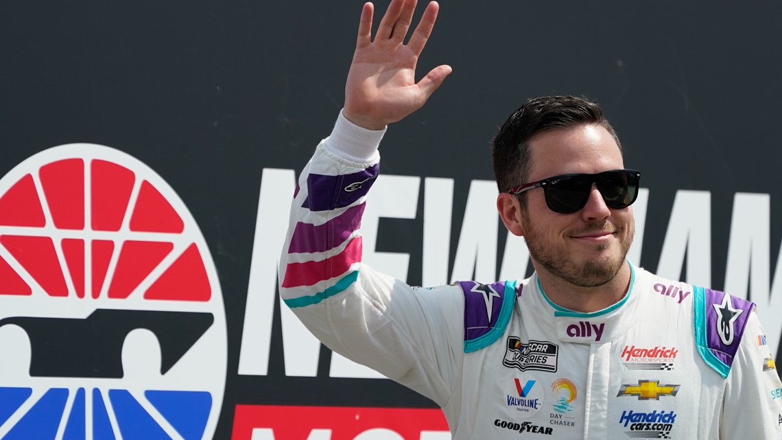 Alex Bowman out 3-4 weeks after vicious sprint car crash | wcnc.com