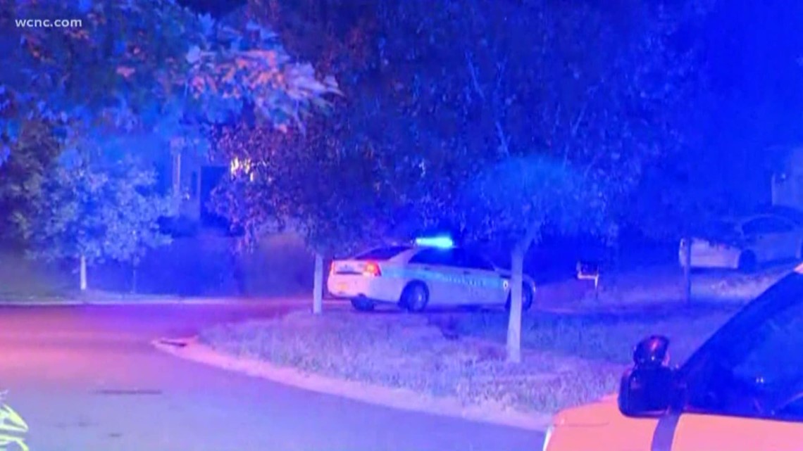 Charlotte domestic violence suspect on the run after police chase | wcnc.com